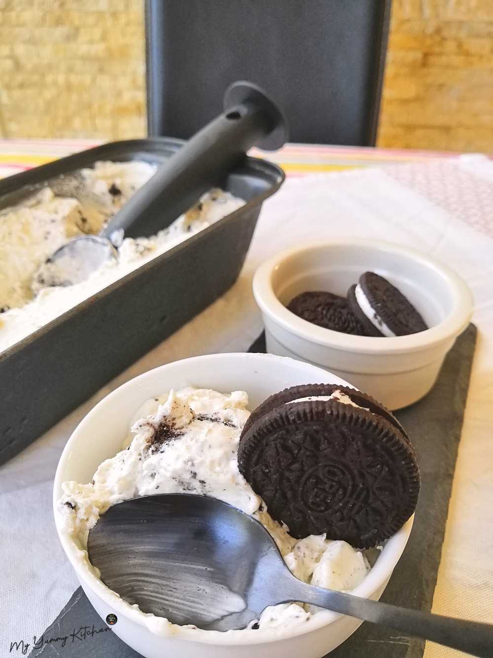 Crème Glacée aux Oreo ( 3 ingrédients seulement ) - My Yummy Kitchen